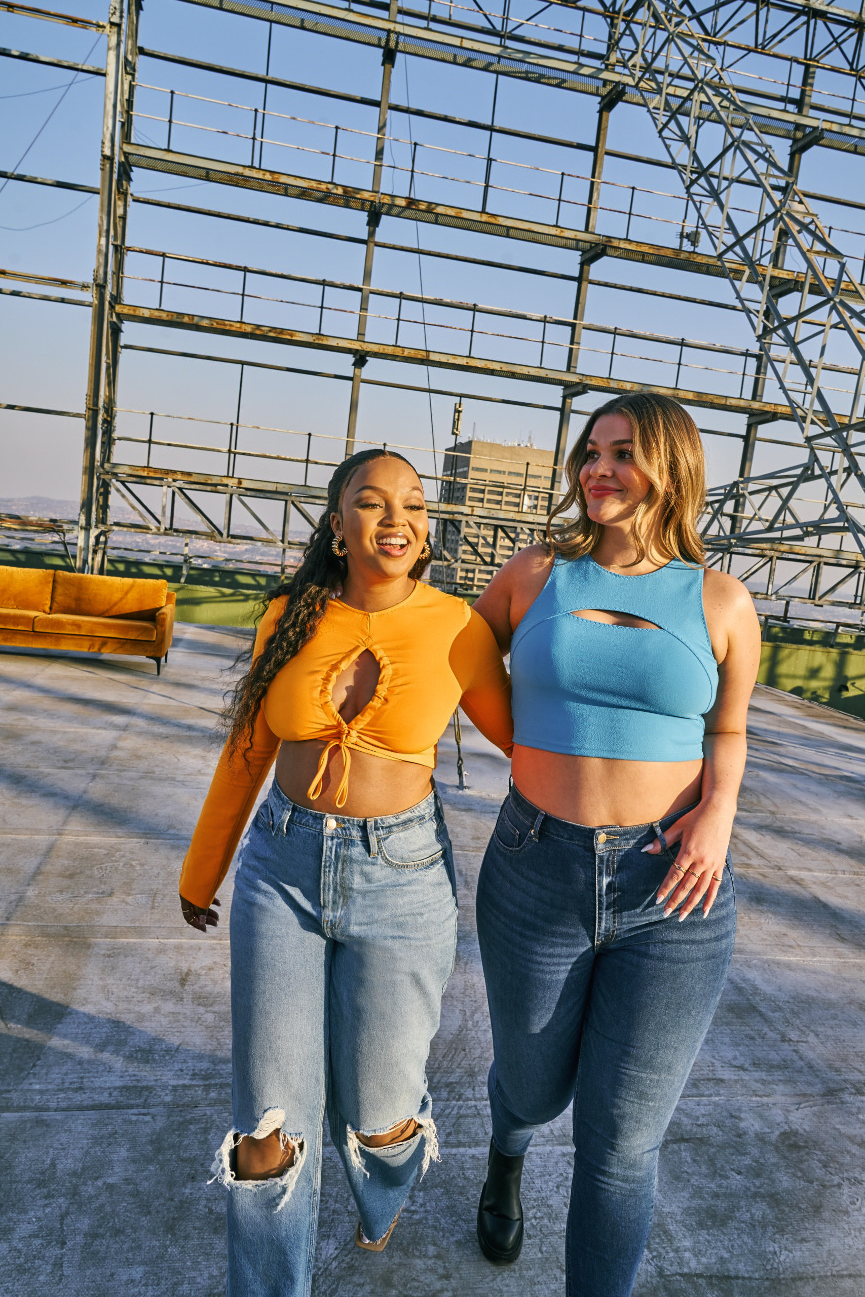 #OWNYOURCURVES WITH H&M’s NEW CURVY FIT DENIM STYLES DESIGNED FOR ALL ...